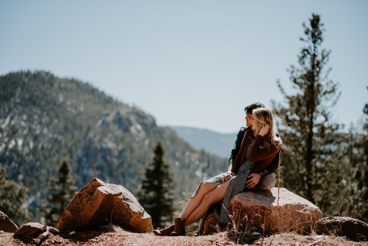 Relaxed Indie Engagement Session - Storyboard Wedding Relaxed Indie ...