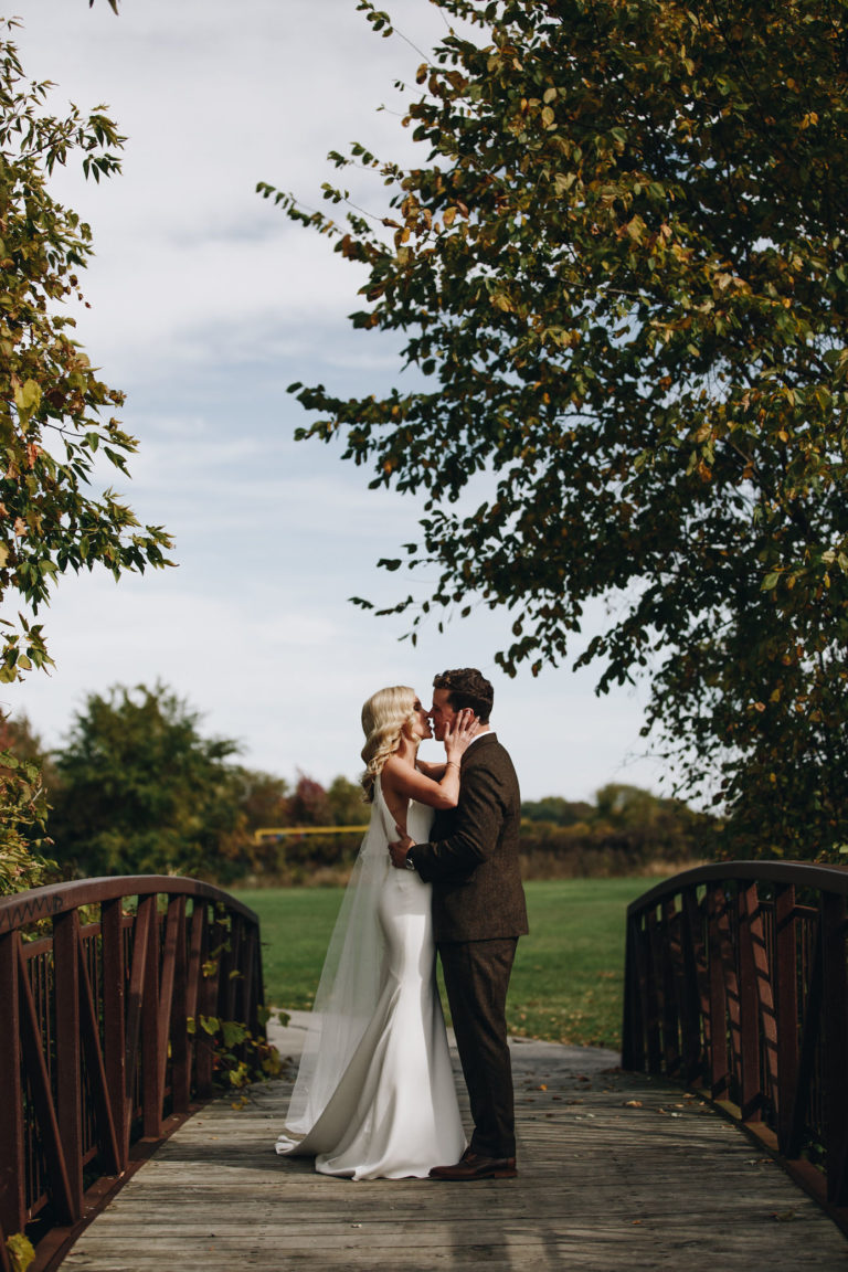 Elegant and Vintage Ontario Wedding - Storyboard Wedding