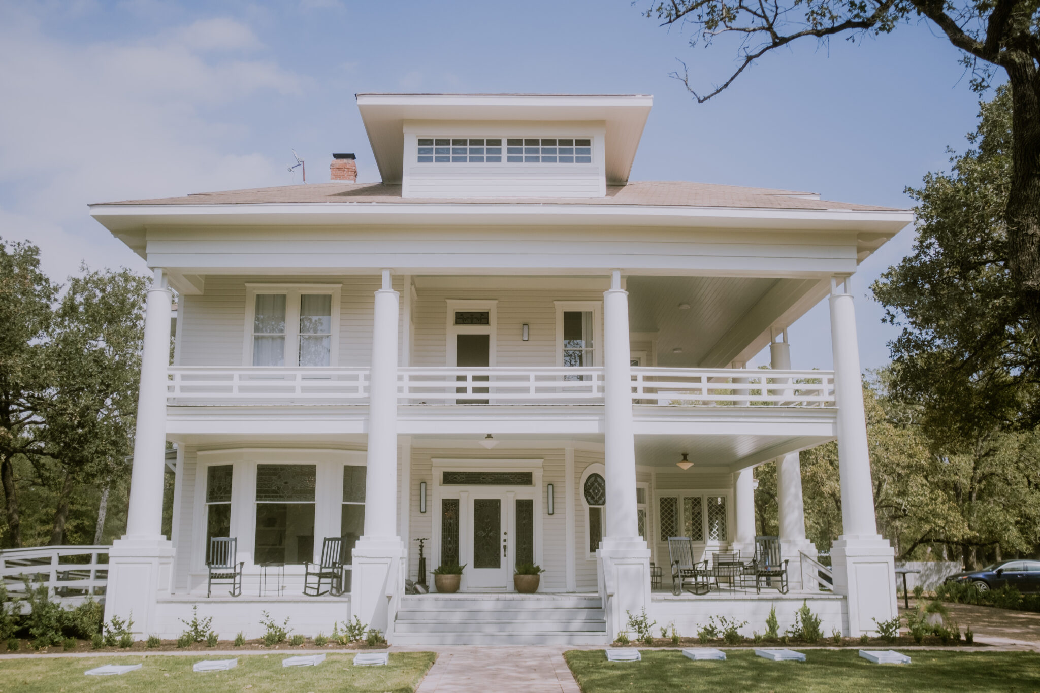Outdoor Texas Glam with Alpacas - Storyboard Wedding