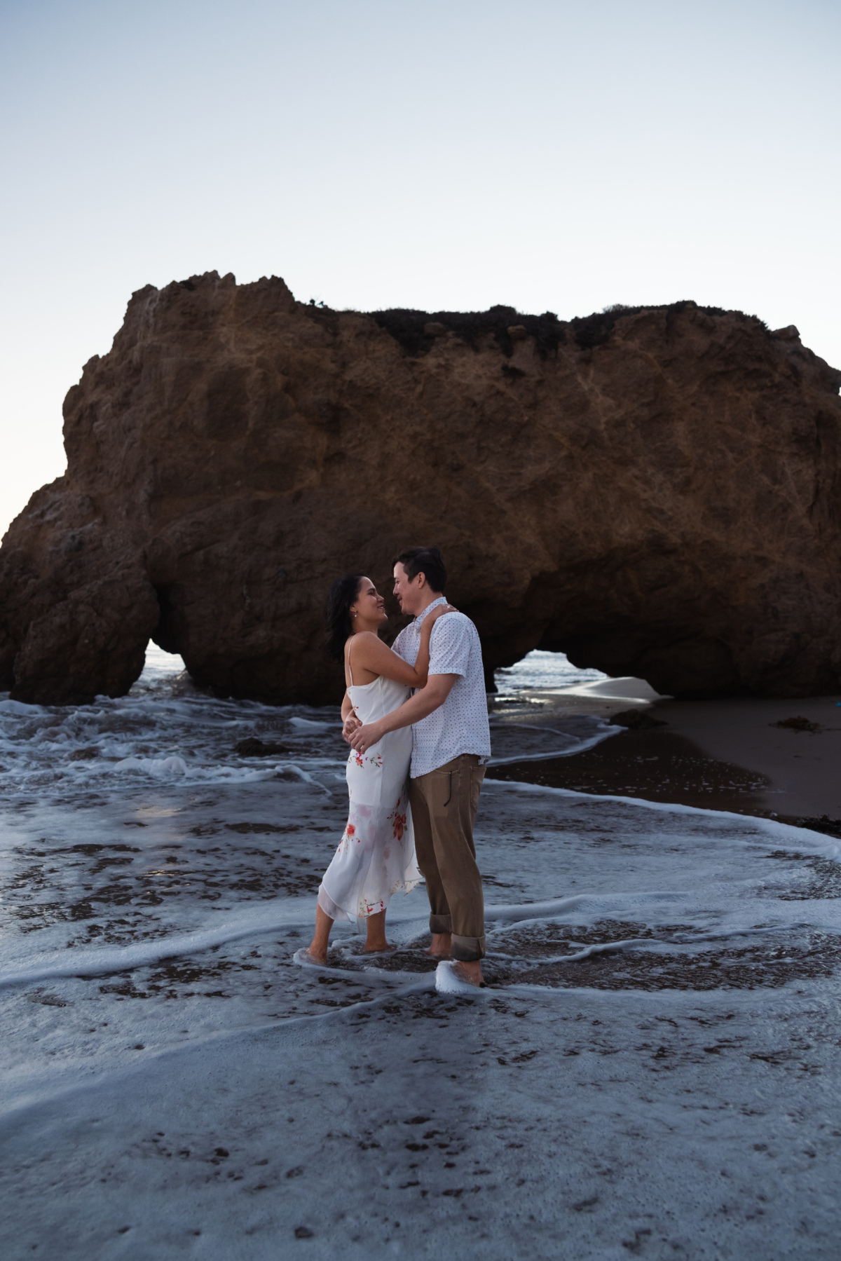 A Romantic Sunset Engagement Session - Storyboard Wedding