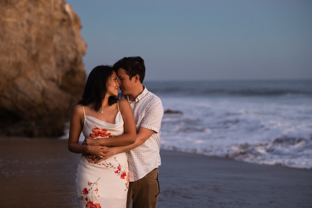 A Romantic Sunset Engagement Session - Storyboard Wedding